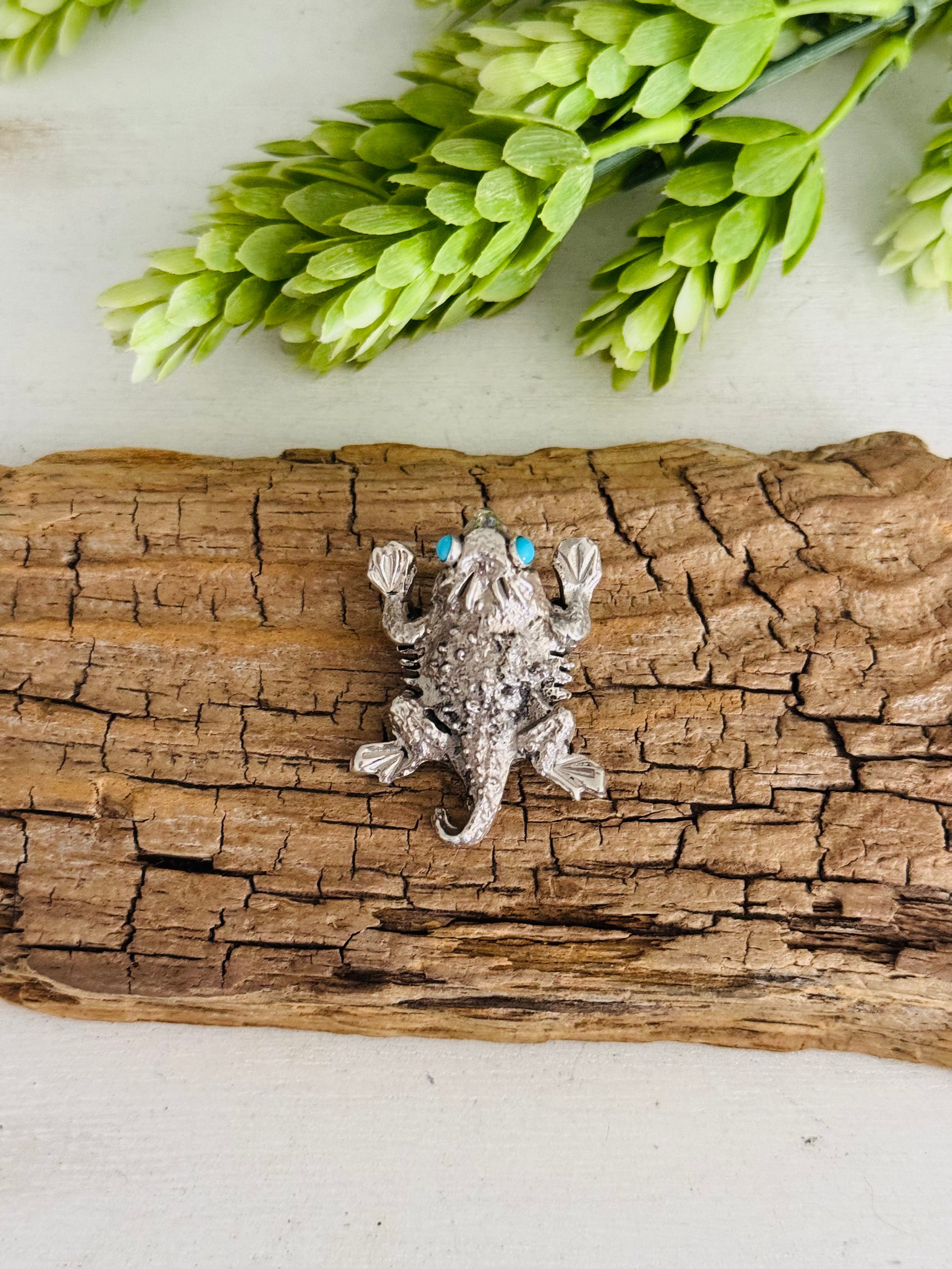 Navajo Made Turquoise & Sterling Silver Horny Toad Pin/Pendant